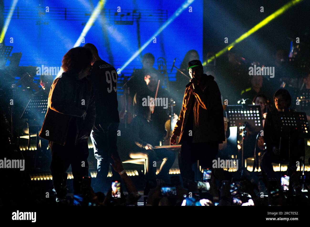 American rappers duo concert hi-res stock photography and images - Alamy