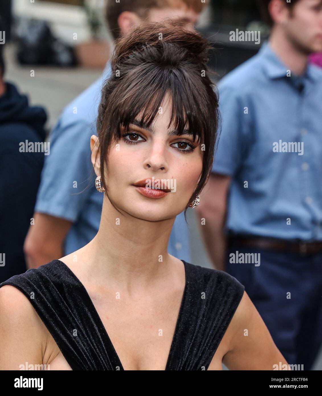Emily ratajkowski portrait hi-res stock photography and images - Alamy