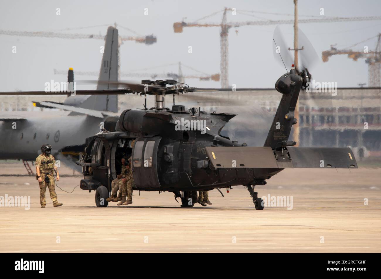 A U.S. Army MH-60 Blackhawk awaits refueling, July 7, 2023, Base Aérea ...