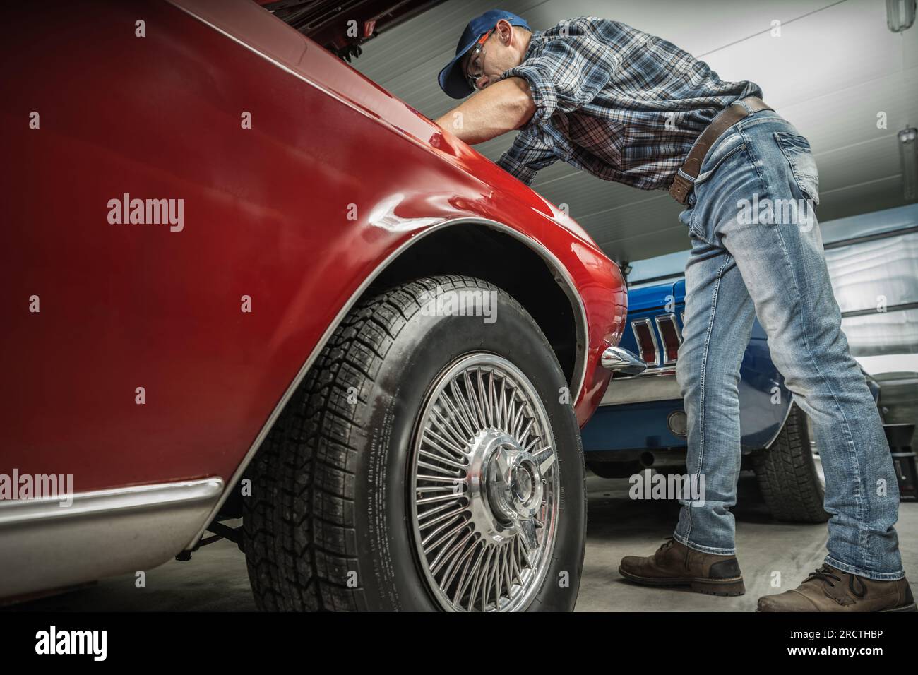 Car restoration hi-res stock photography and images - Alamy
