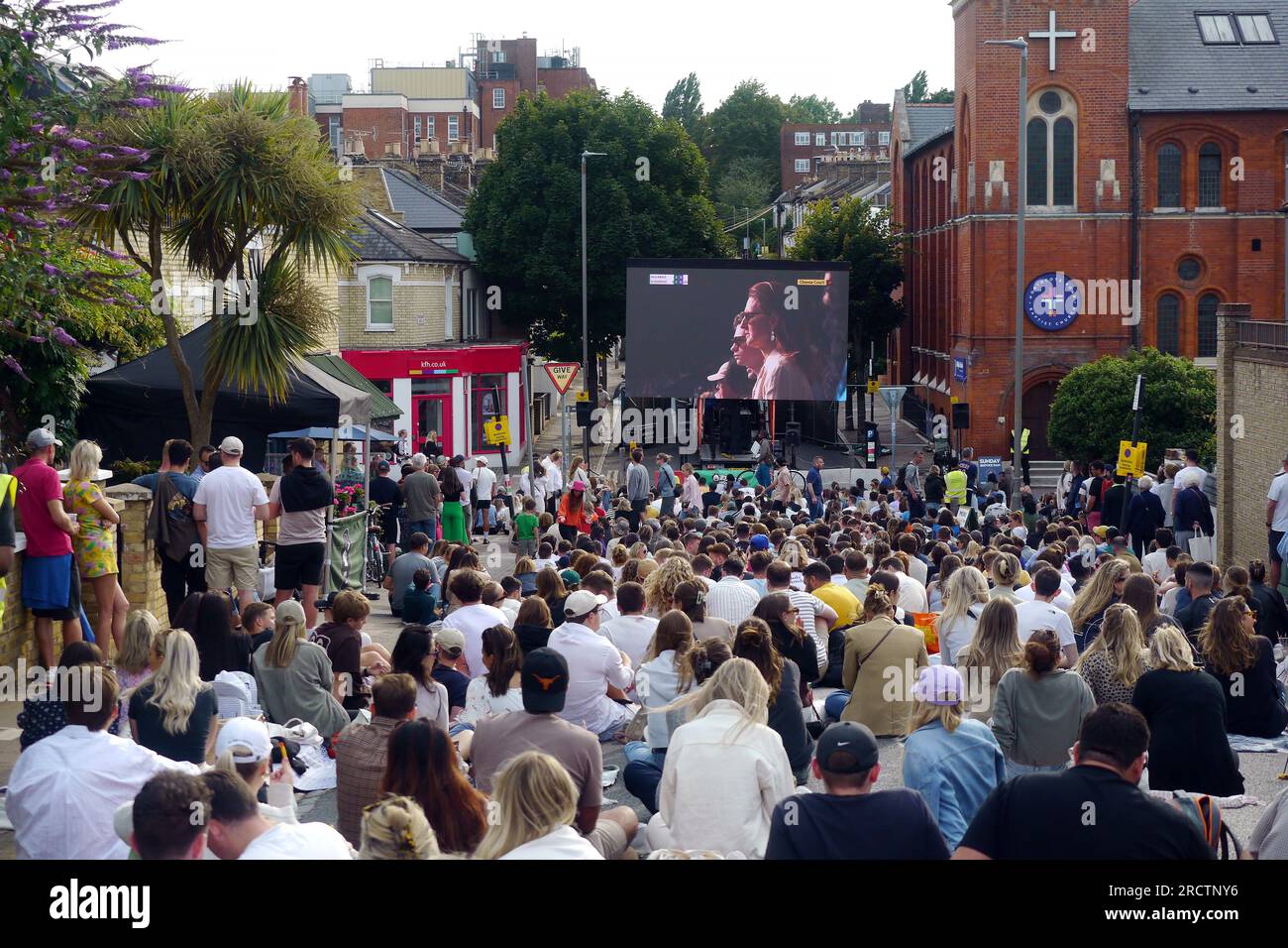 Carlos alcaraz 2023 wimbledon hi-res stock photography and images - Alamy