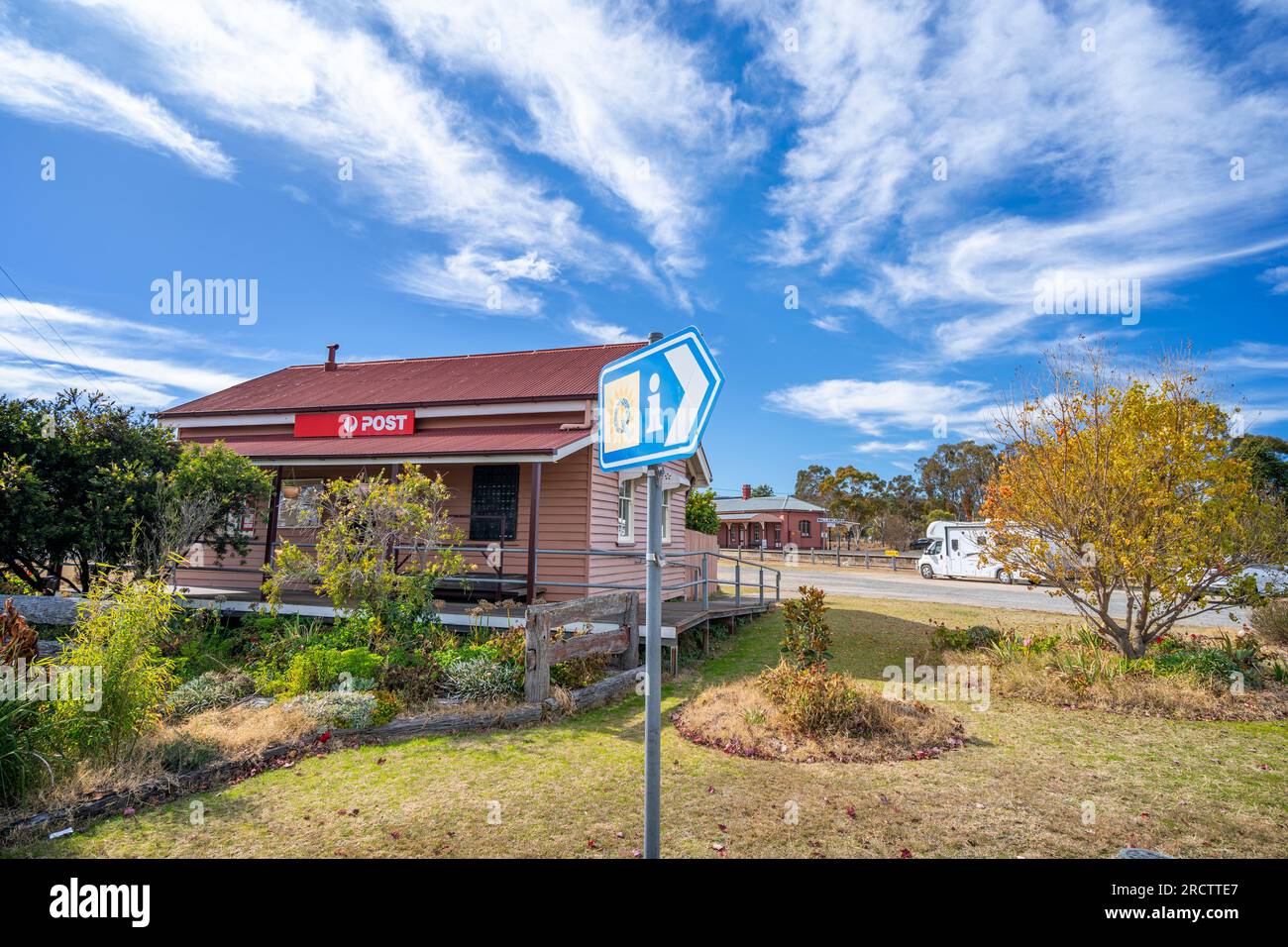 Queensland border sign hi-res stock photography and images - Alamy