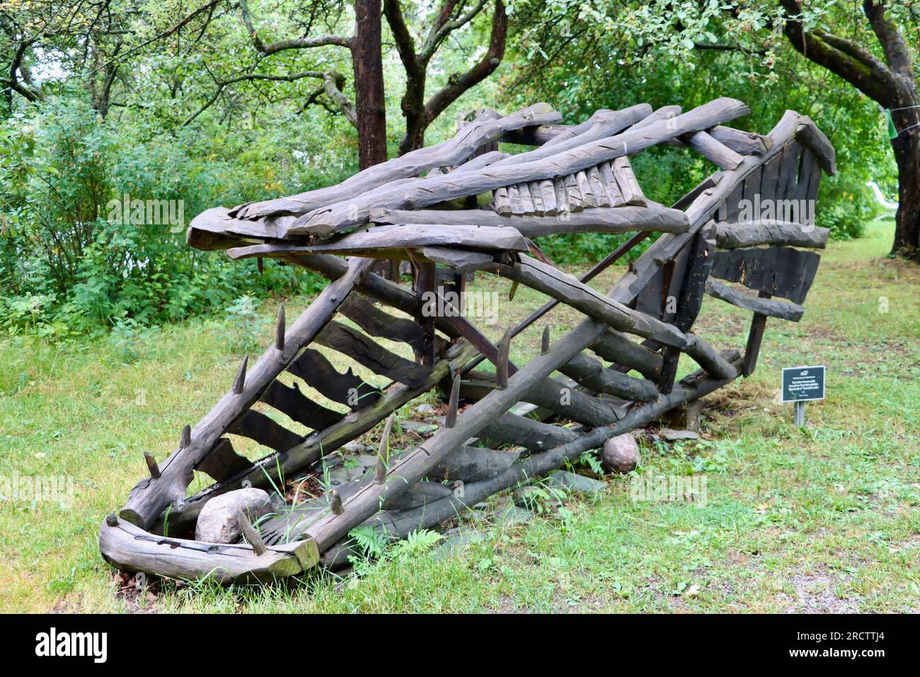 "The head of Tuonela's pike", artwork outside painter Akseli Gallen ...