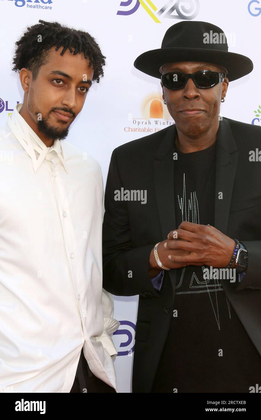 LOS ANGELES - JUL 15: Cheron Hall, Arsenio Hall at the 2023 Design Care ...