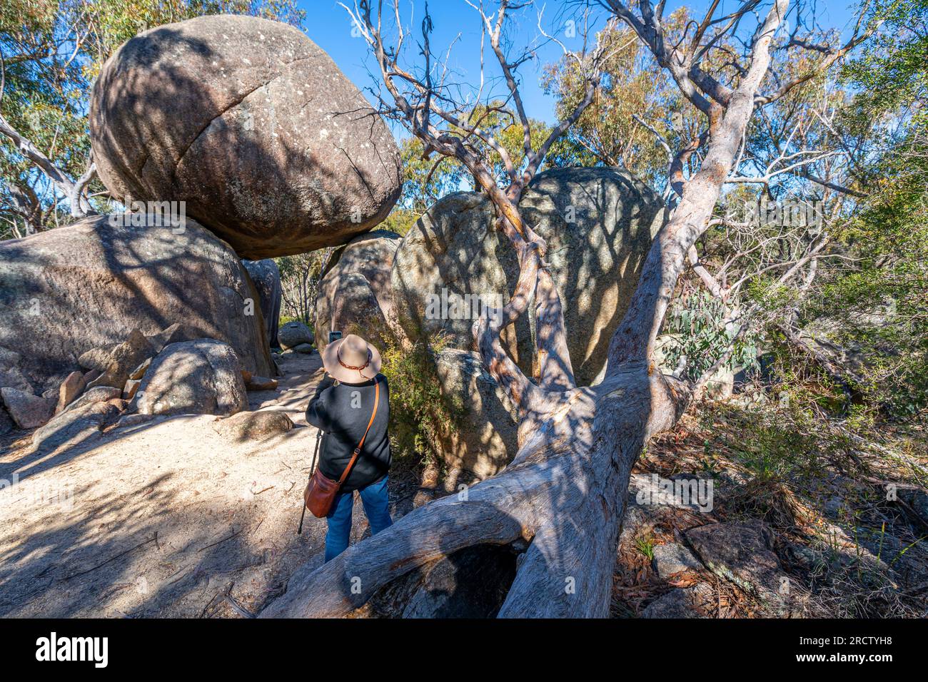 The Granite Arch, Girraween National Park, Granite Belt Queensland ...