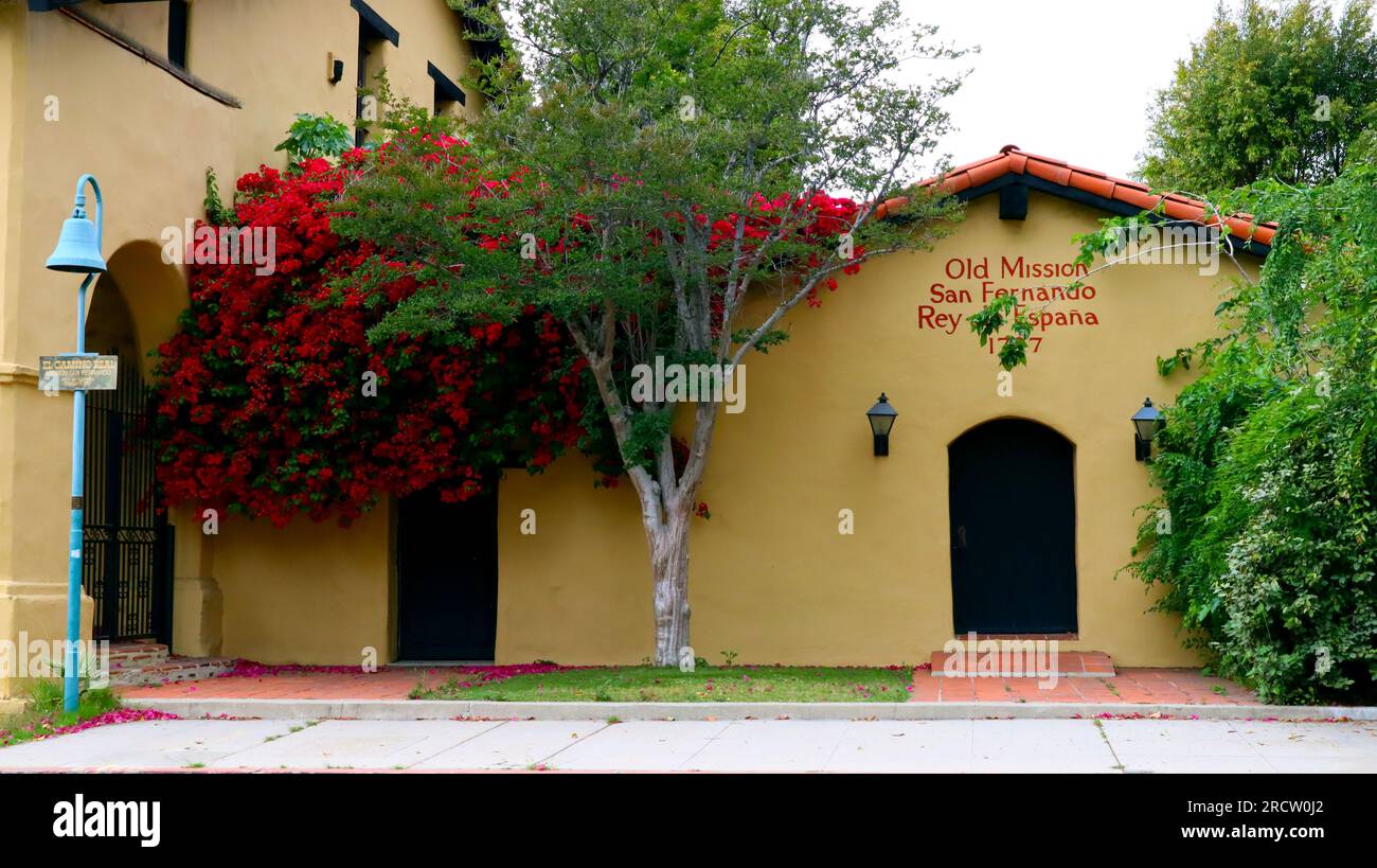 Los Angeles, California: San Fernando Mission, historical El Camino ...