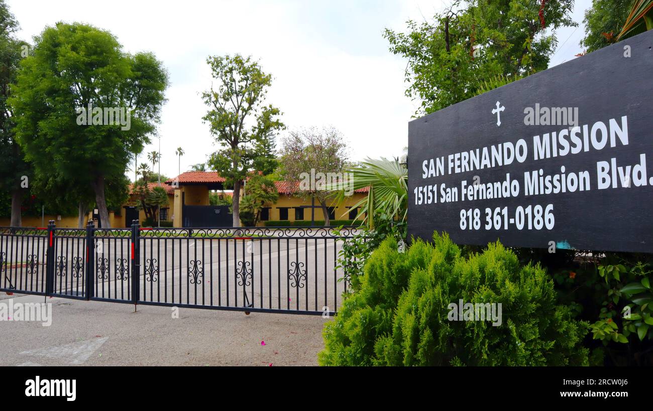 Los Angeles, California: San Fernando Mission, historical El Camino ...