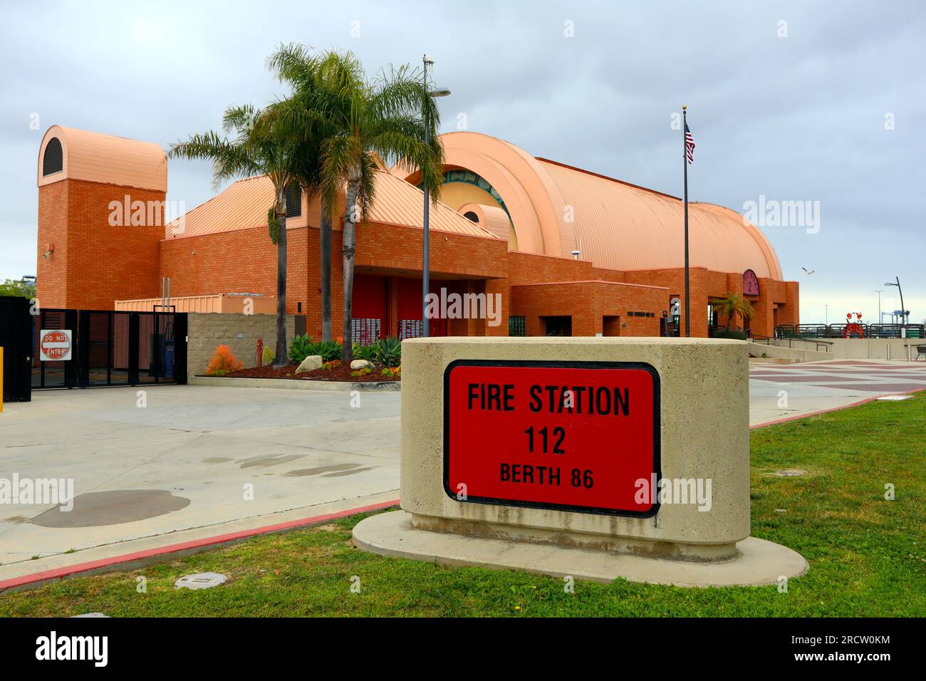 Los angeles fire department building hi-res stock photography and ...