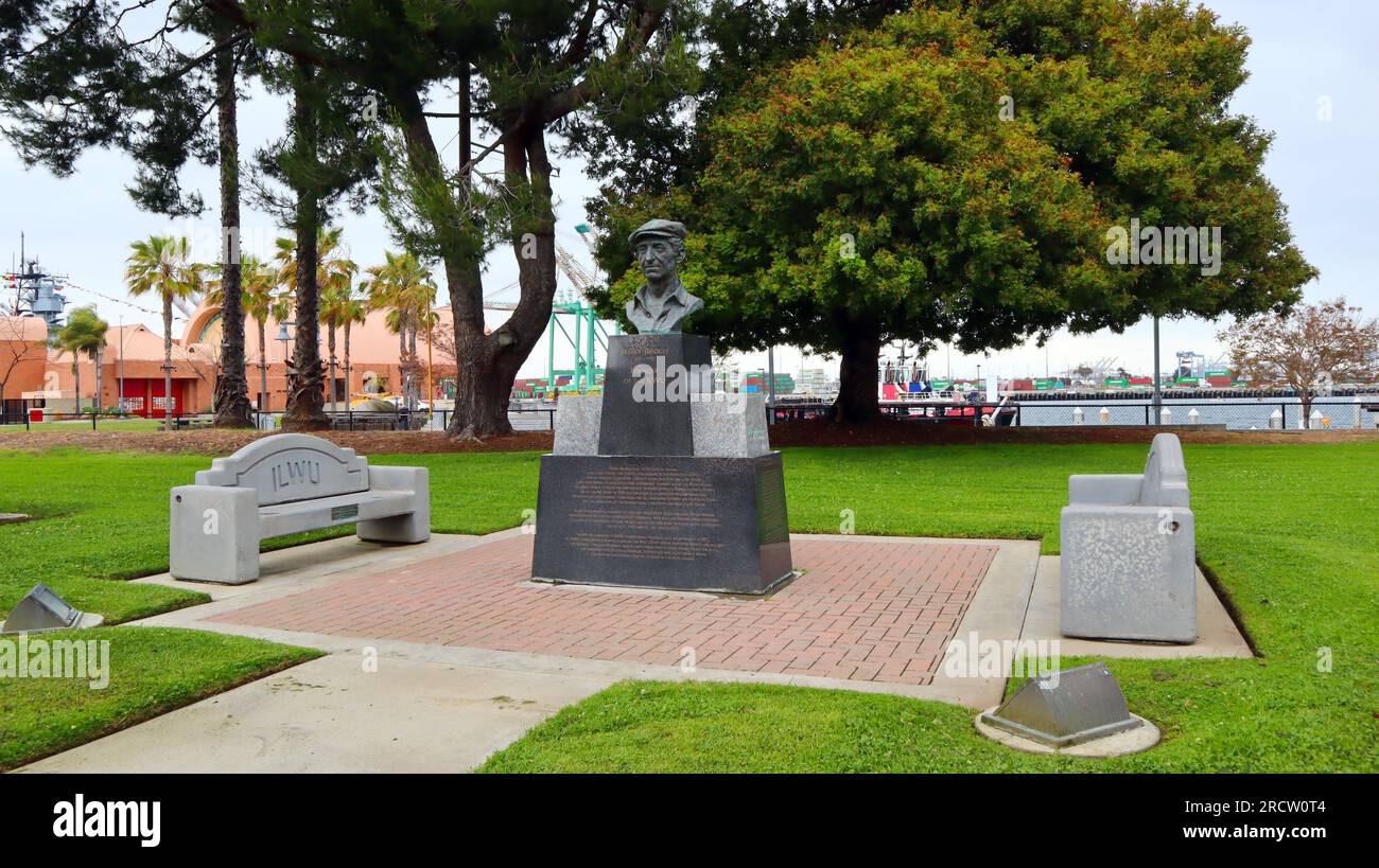 Los Angeles, California: monument of Harry Bridges founder the ILWU ...
