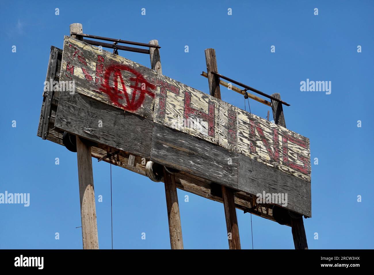 Old wood sign hi-res stock photography and images - Alamy