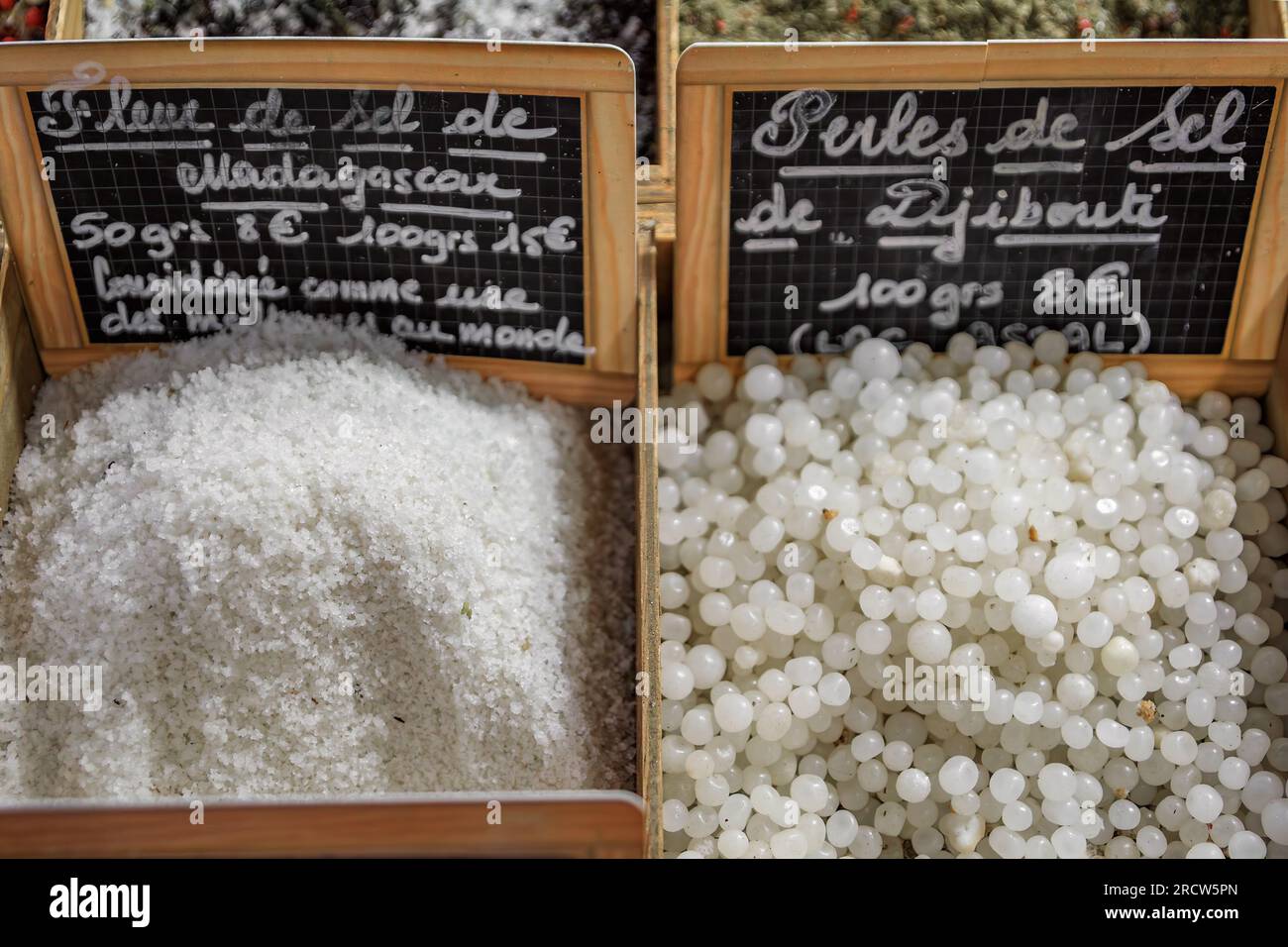 African gourmet stand hi-res stock photography and images - Alamy