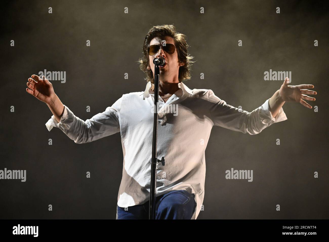 Arctic monkeys alex turner 2023 hi-res stock photography and images - Alamy