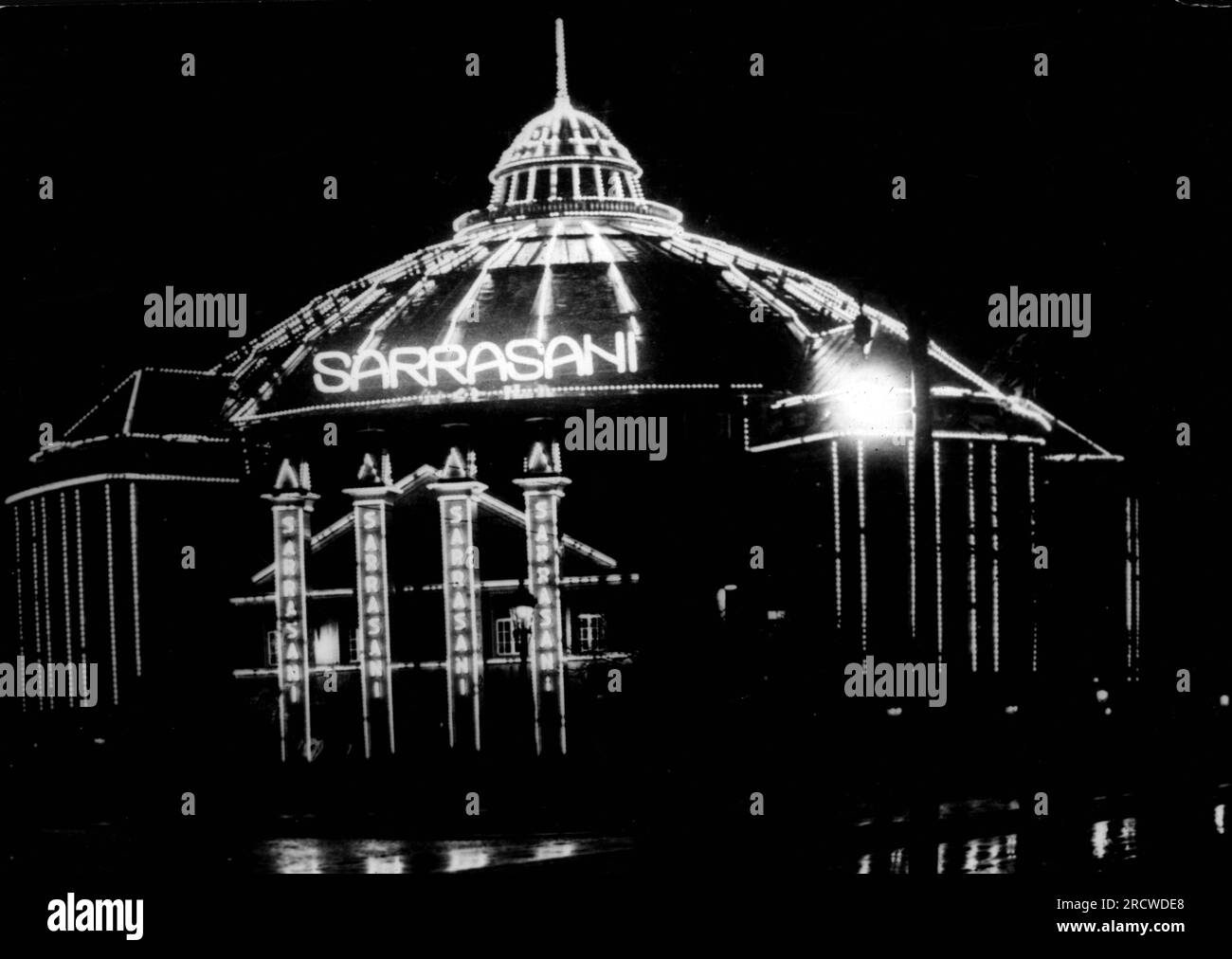 circus, Circus Sarrasani, circus building at night, built by Max ...