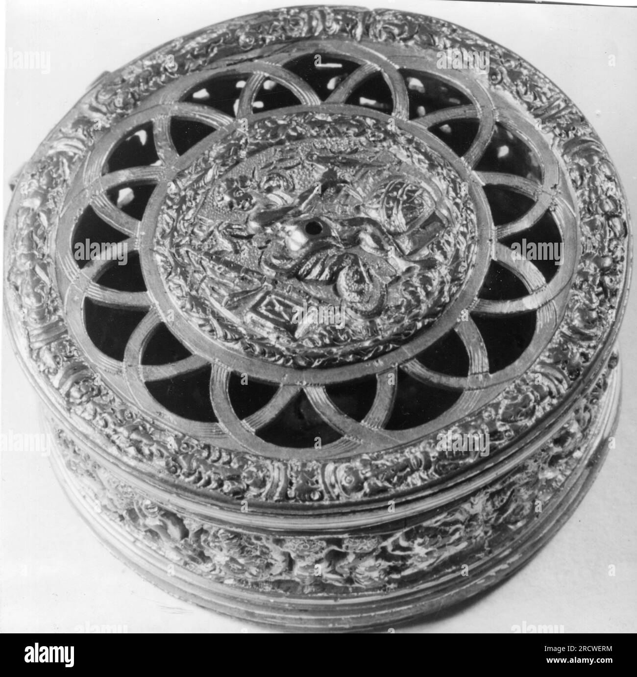 clock, pocket watch, watch to carry around the neck, bronze, gold ...