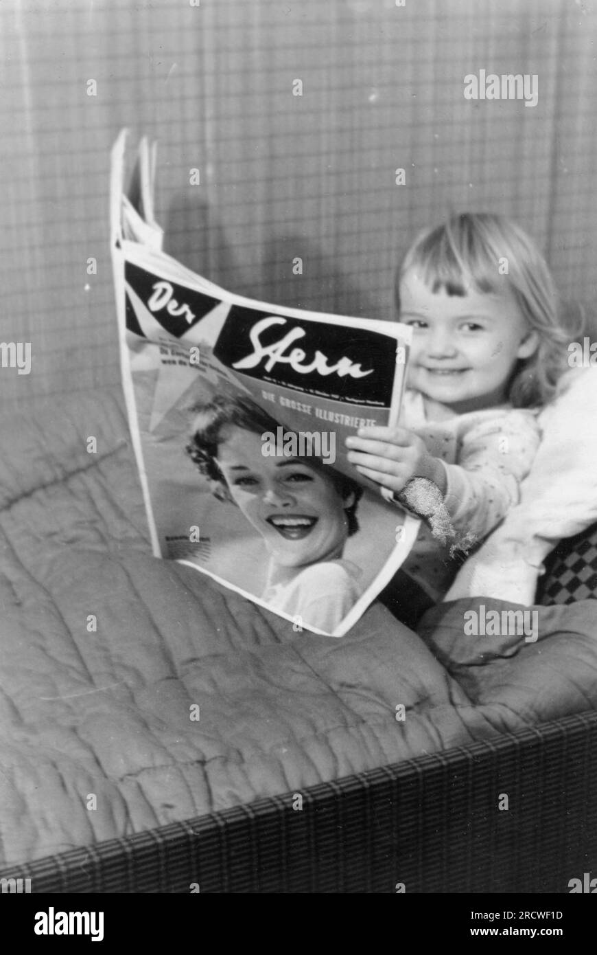 Media lying press Black and White Stock Photos & Images - Alamy