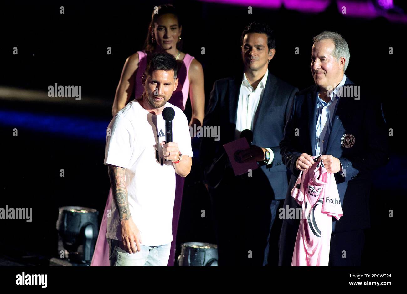 Lionel messi inter miami crowd hi-res stock photography and images - Alamy