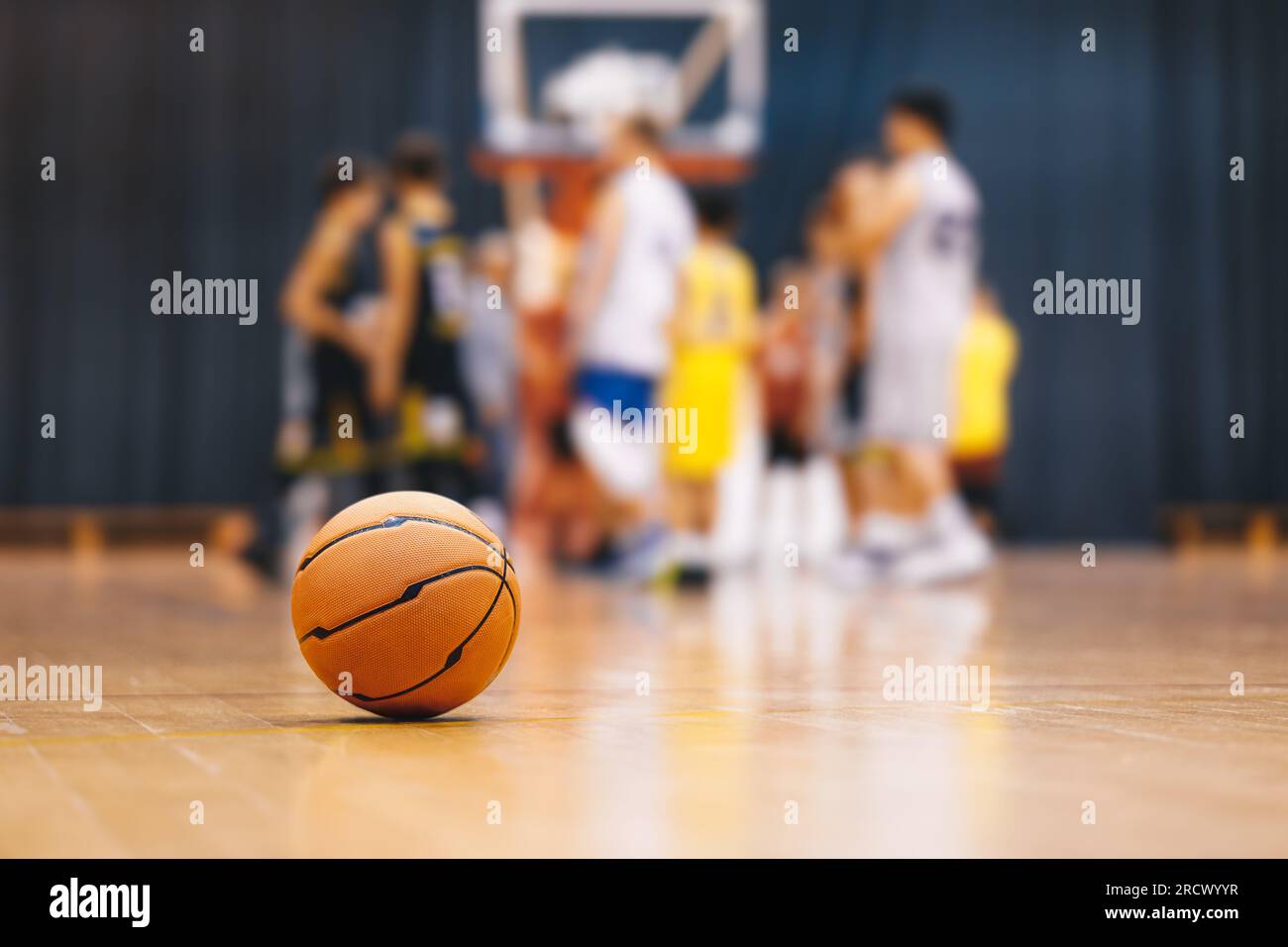 Child basketball team hi-res stock photography and images - Alamy