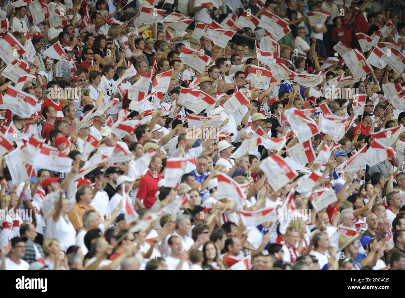 Fans vfb stuttgart flags hi-res stock photography and images - Alamy