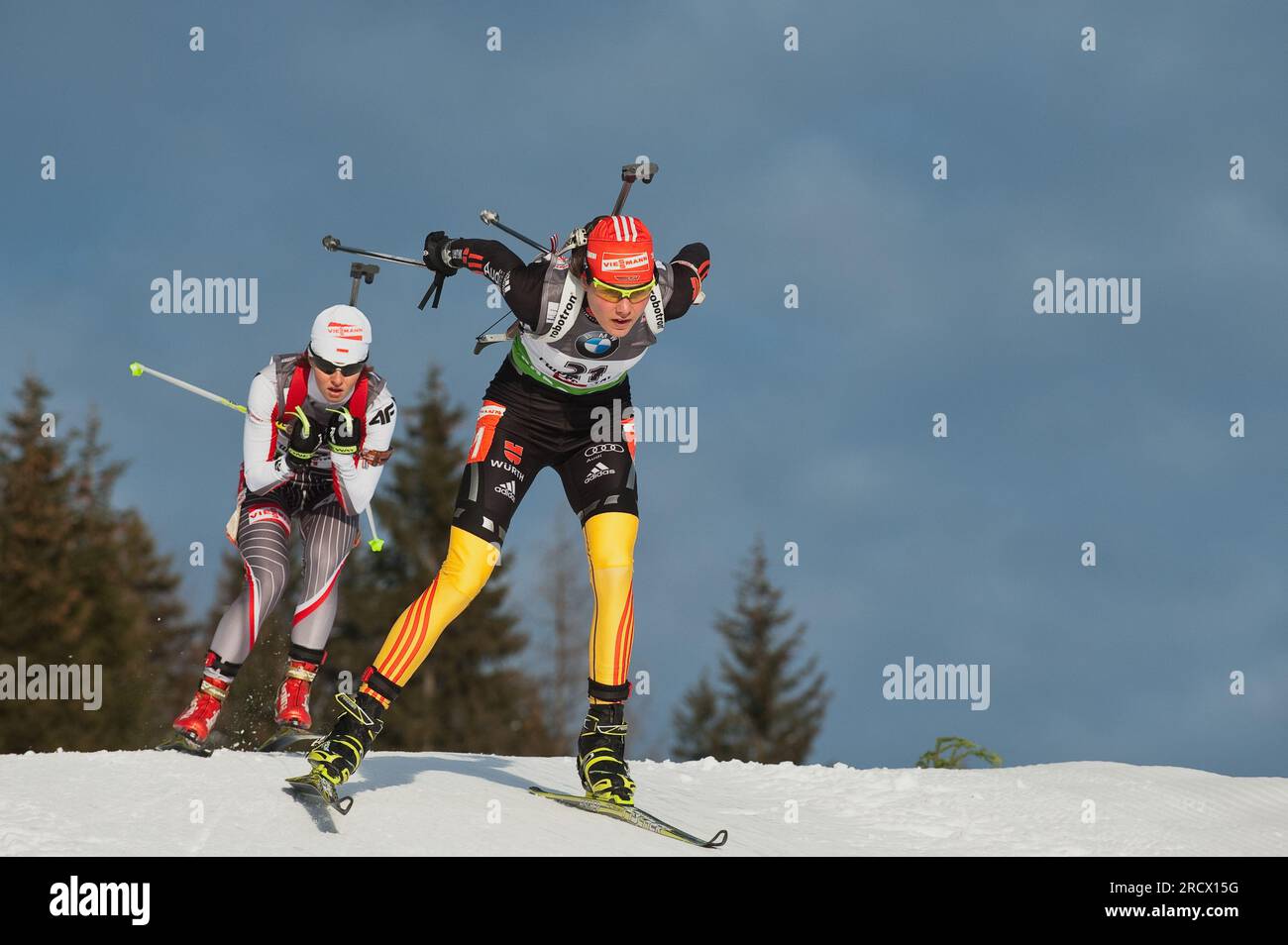 Tina Bachmann Aktion Biathlon 7,5km Sprint der Frauen Stock Photo - Alamy
