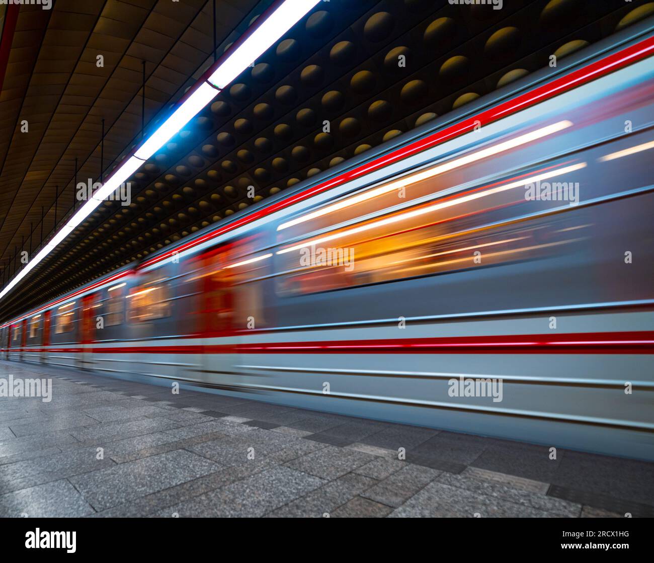 Fast movement hi-res stock photography and images - Alamy