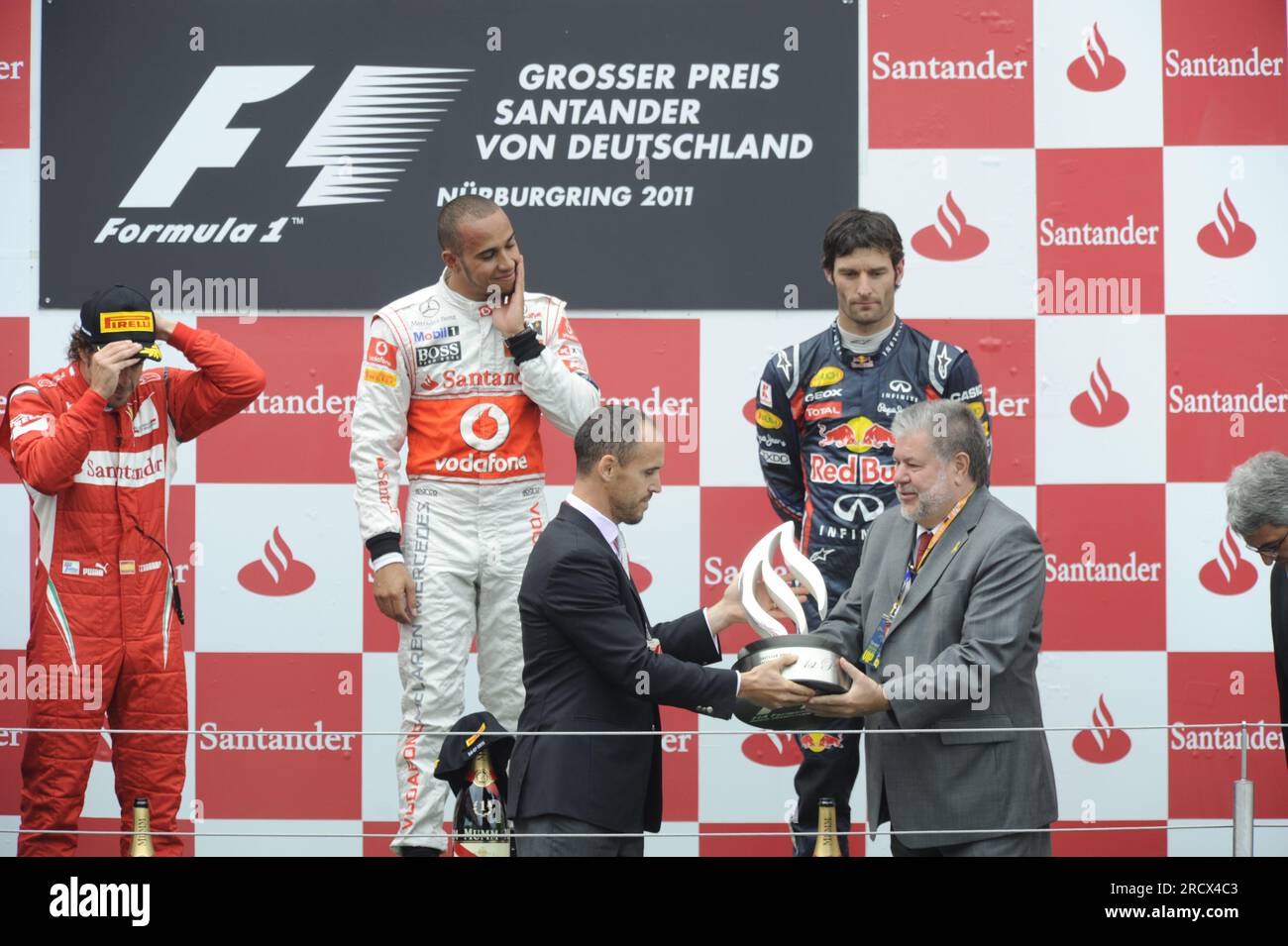 Red bull racing sieger lewis hamilton hi-res stock photography and ...