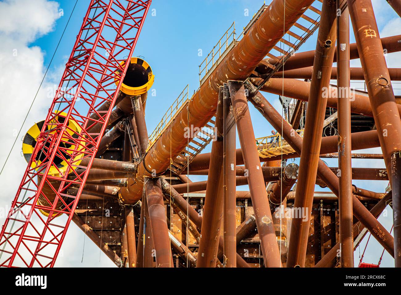 Offshore Platform Construction Stock Photo - Alamy