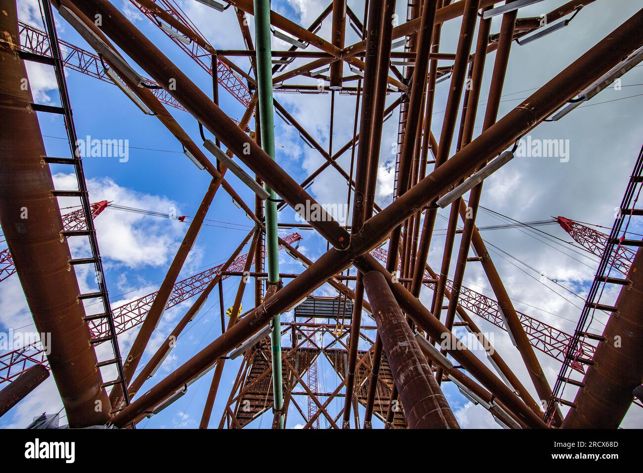 Offshore Platform Construction Stock Photo - Alamy