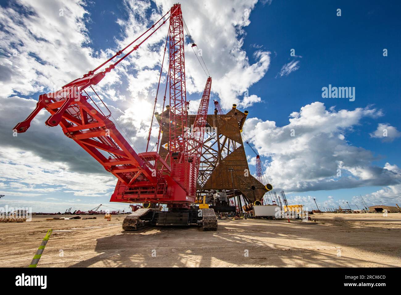 Offshore Platform Construction Stock Photo - Alamy