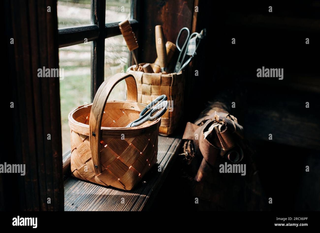 Worn scissors hi-res stock photography and images - Alamy