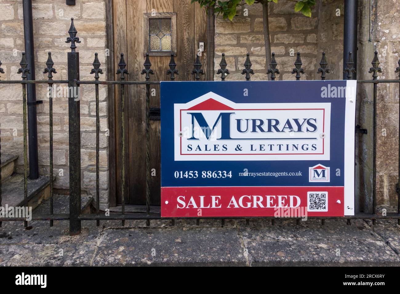 Estate agent's sign, Gloucestershire, UK Stock Photo - Alamy