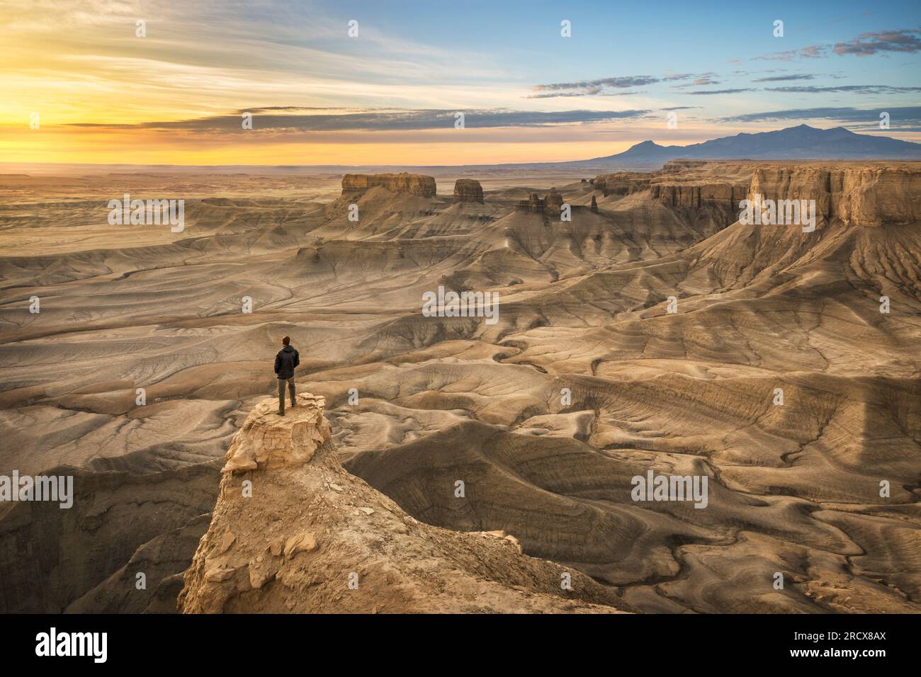 Beautiful landscape in desert utah hi-res stock photography and images ...