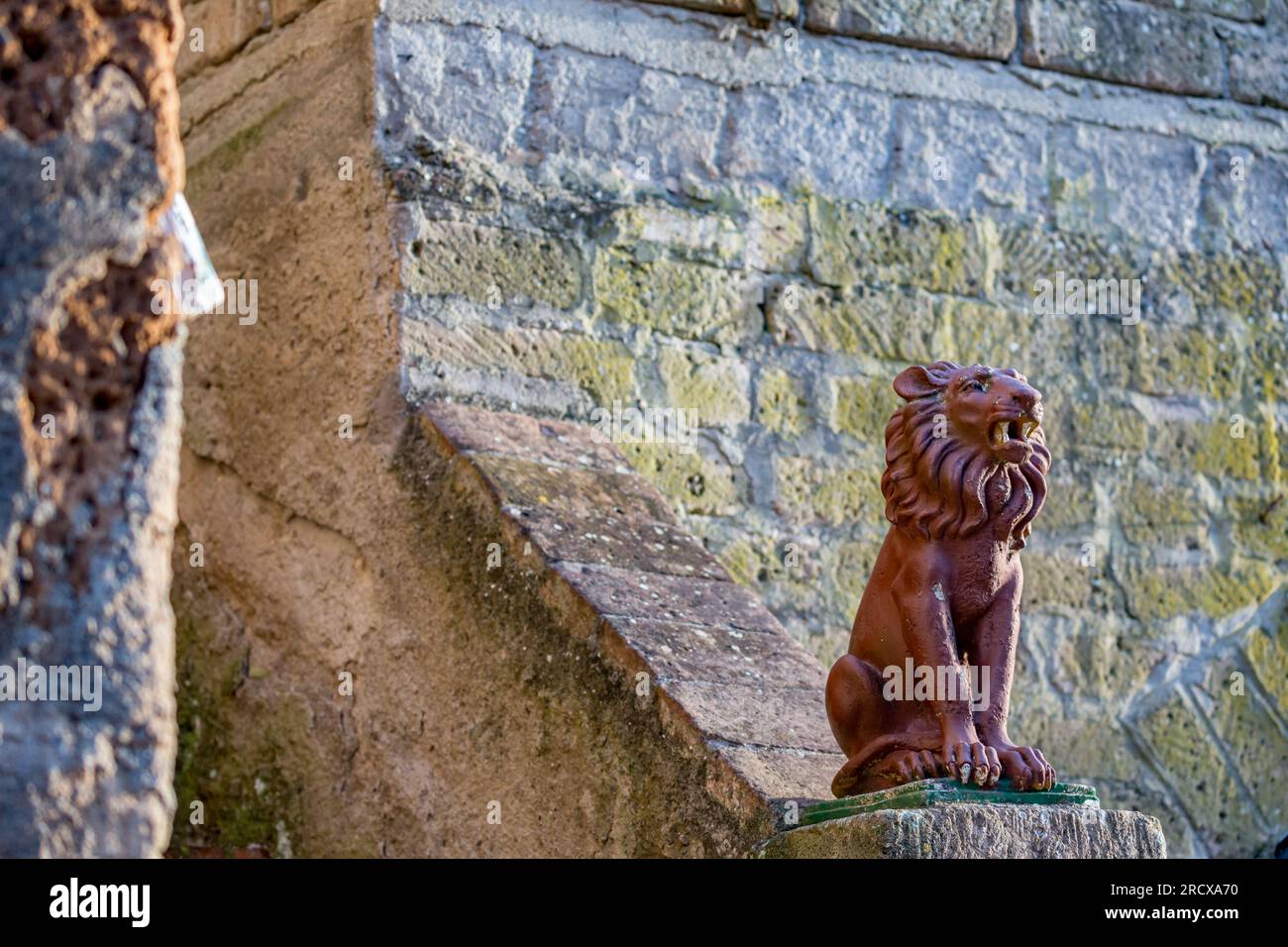 Ceramic statue of a lion decorating a staircase in Tuscany, Italy Stock ...