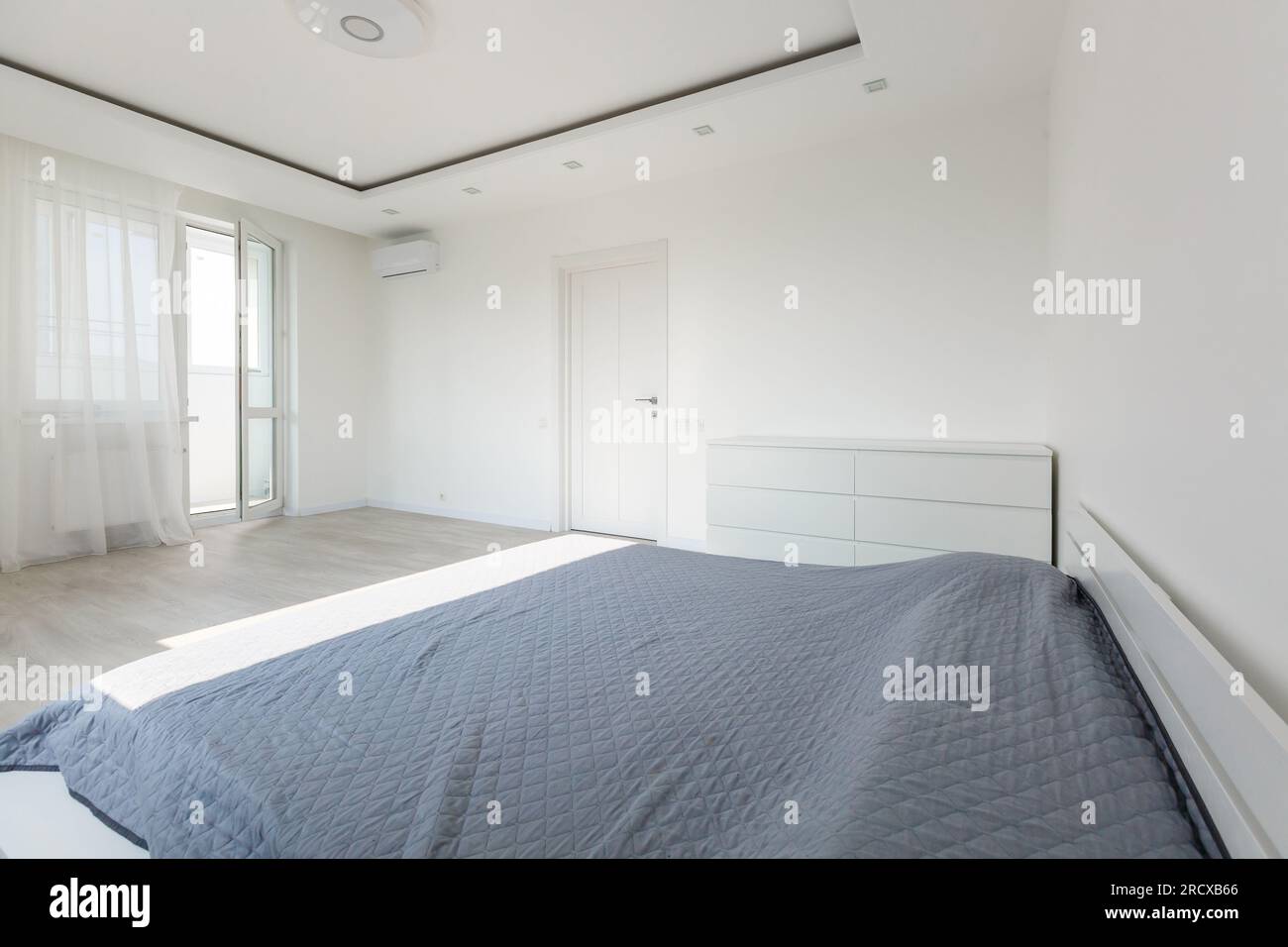 rest, interior, comfort and bedding concept - bed at home bedroom Stock ...