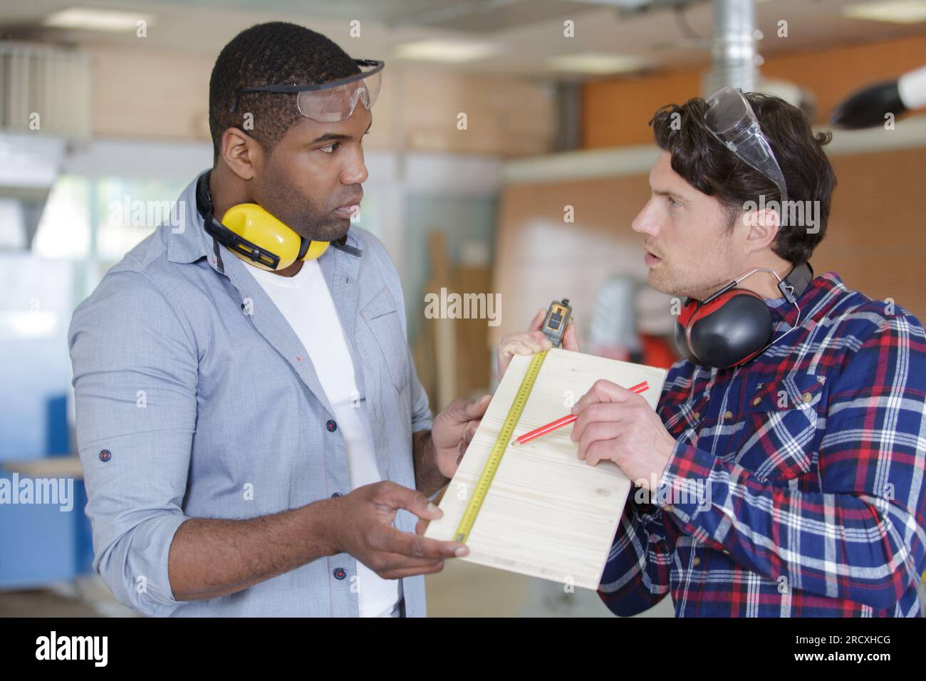 Male boss carpenter hi-res stock photography and images - Alamy