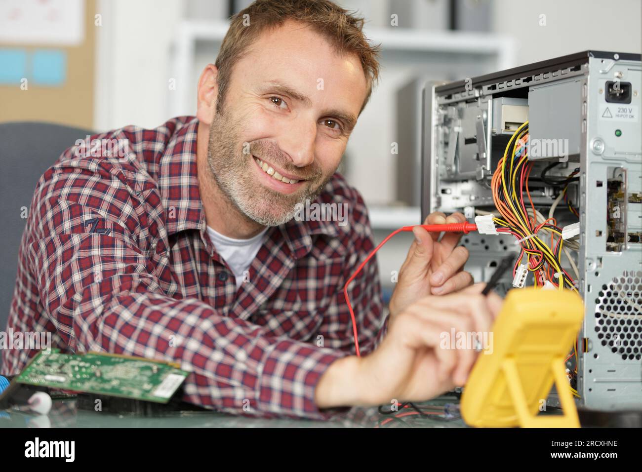 Man taking apart hi-res stock photography and images - Alamy