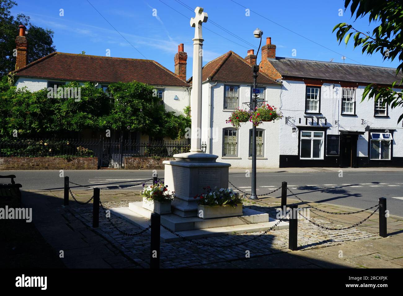 Bray village hi-res stock photography and images - Alamy