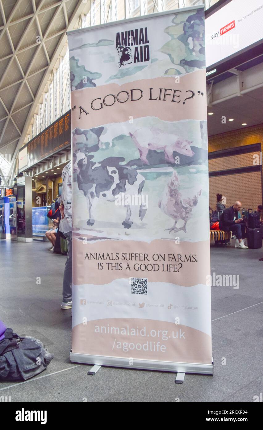 Restricting animals hi-res stock photography and images - Alamy