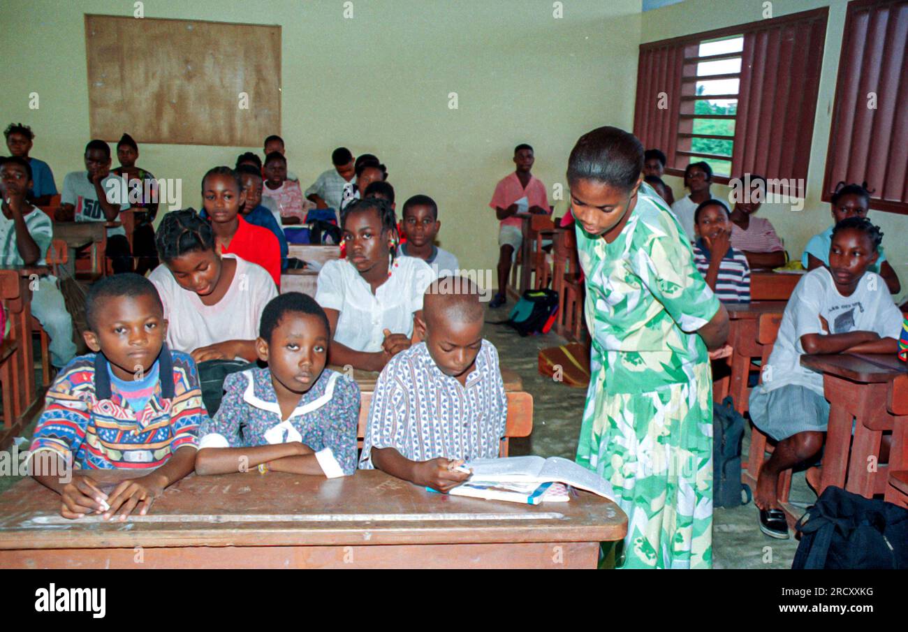 Public primary school hi-res stock photography and images - Alamy