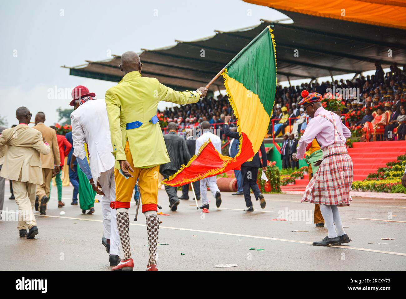 Congolese followers of Sape (Society of ambianceurs and elegant people ...