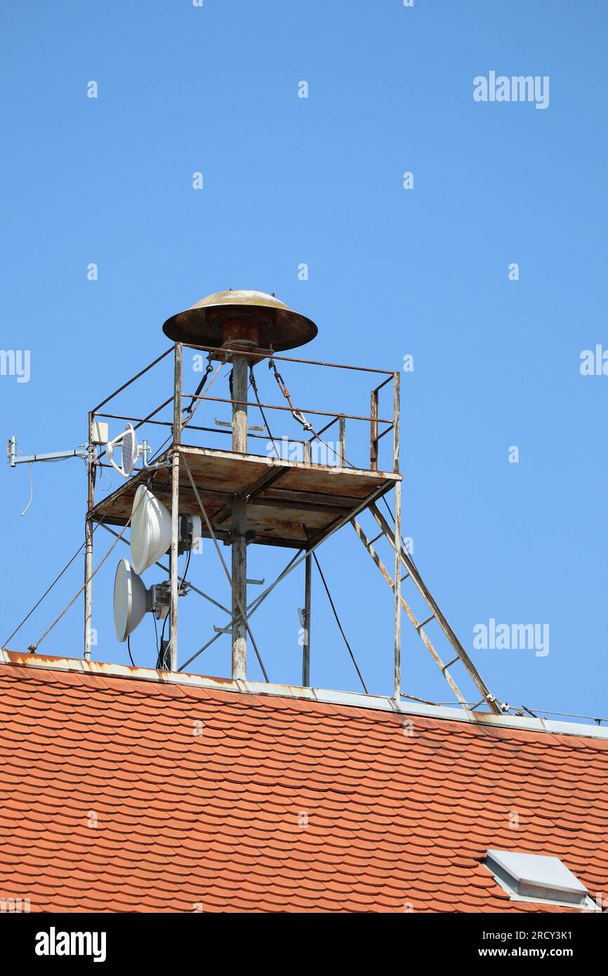 Siren on top hi-res stock photography and images - Alamy