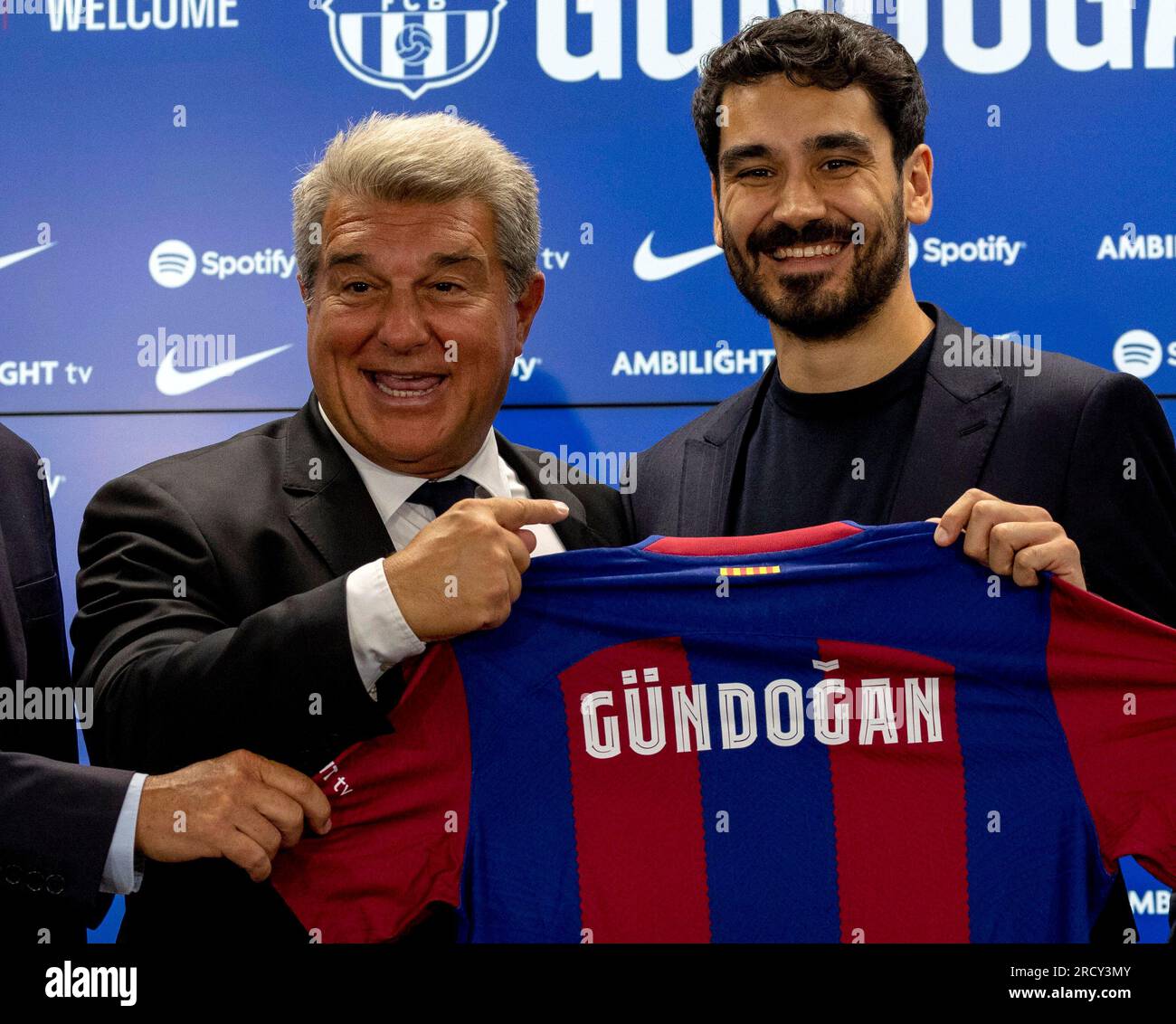 FC Barcelona President Joan Laporta, left, and German player Ilkay ...