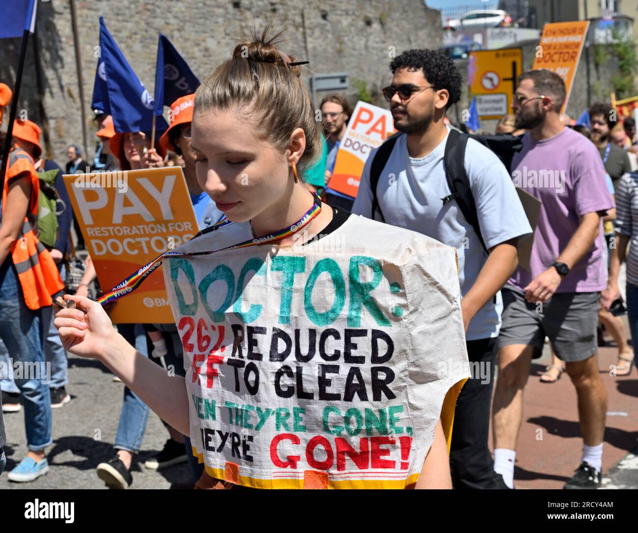 NHS junior doctor's strike for increased pay protest march in Bristol ...