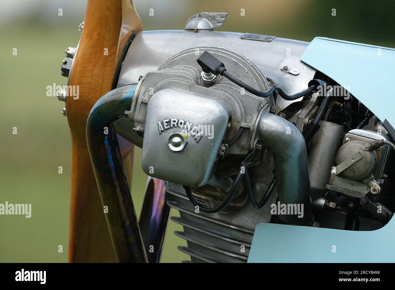 Light vintage aircraft engine and propeller Stock Photo - Alamy