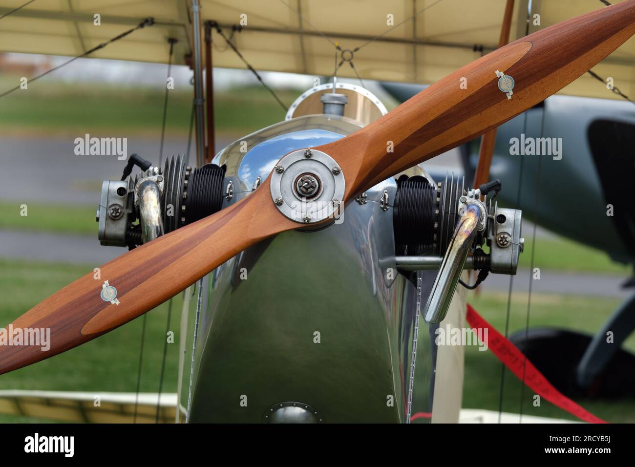 Light vintage aircraft engine and propeller Stock Photo - Alamy