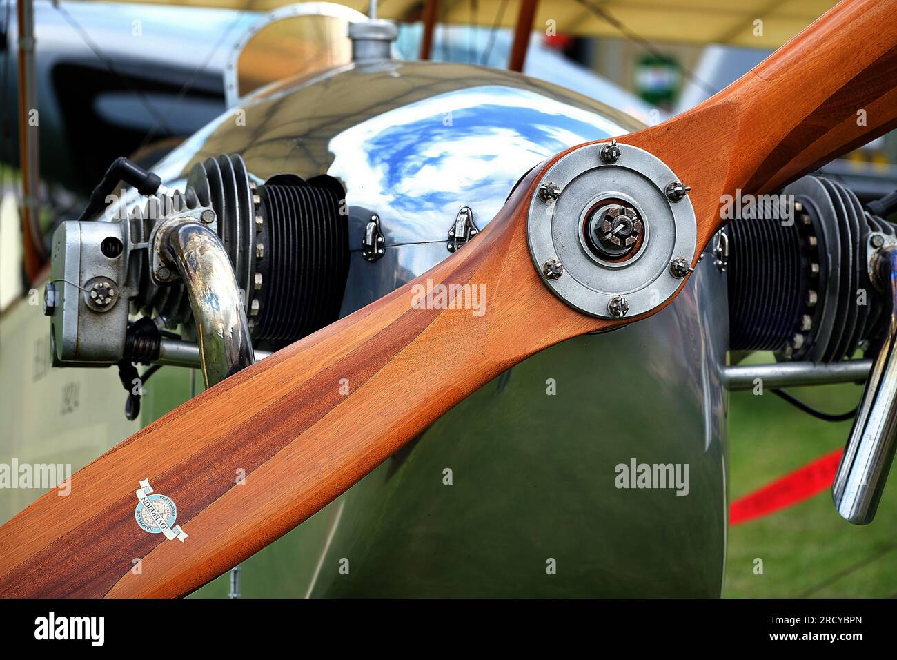 Light vintage aircraft engine and propeller Stock Photo - Alamy