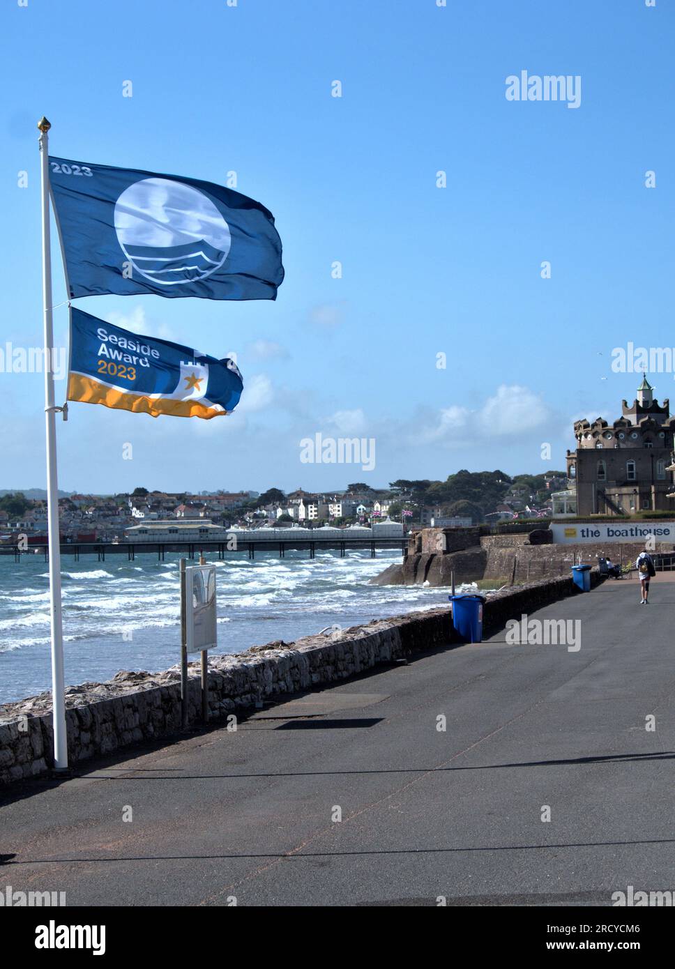 Blue flag seaside awards hi-res stock photography and images - Alamy