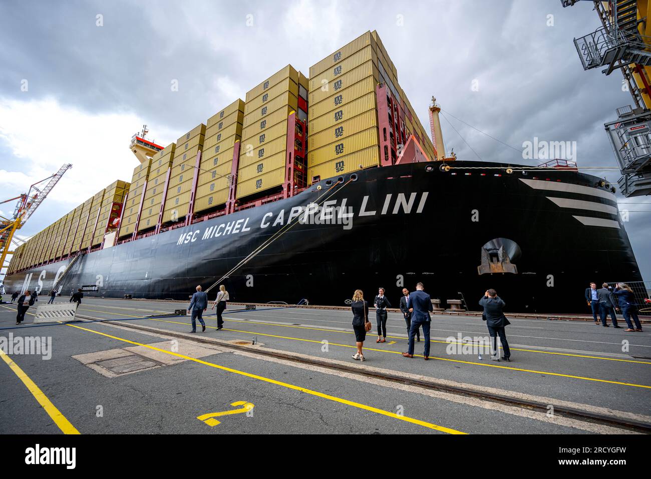 Bremerhaven, Germany. 17th July, 2023. The mega freighter "MSC Michel ...