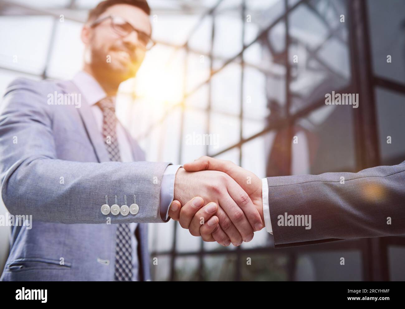 Shaking hands in law hi-res stock photography and images - Alamy