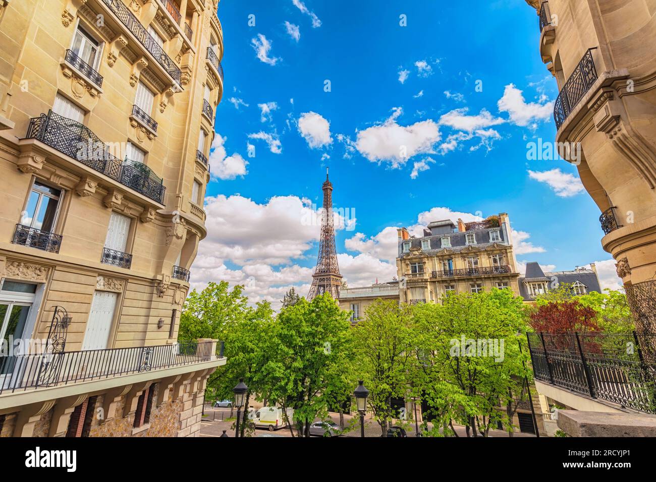 Cityscape with architecture hi-res stock photography and images - Alamy