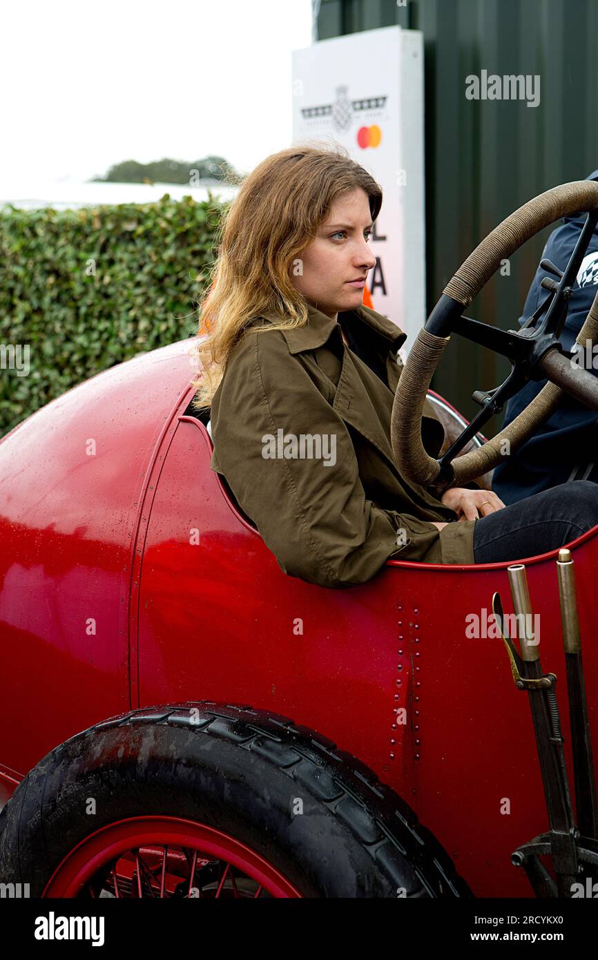 Girl in driver's seat of Duncan Pittaway's 1911 Fiat S76, "The Beast of ...
